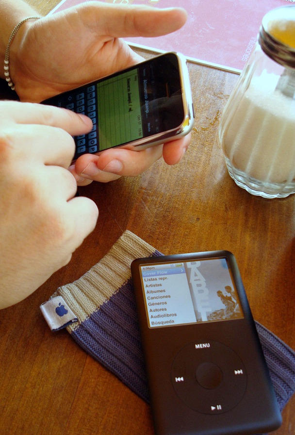 The Economist Names 2000s The IPod IPhone Decade Maybe That s A Bad the-economist-names-2000s-the-ipod-iphone-decade-maybe-that-s-a-bad