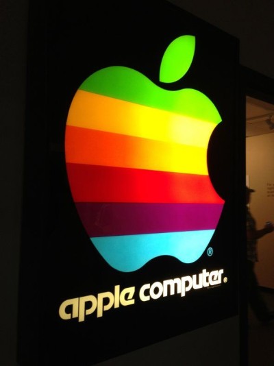 If You're In Atlanta, Make Sure To Stop By The Apple Pop-Up Museum ...