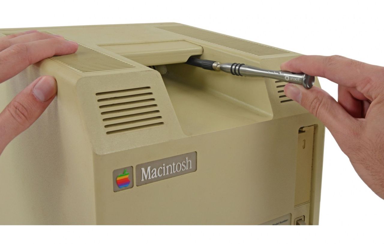 Cult of Mac and iFixit Teardown the Original Macintosh 128k [Feature ...