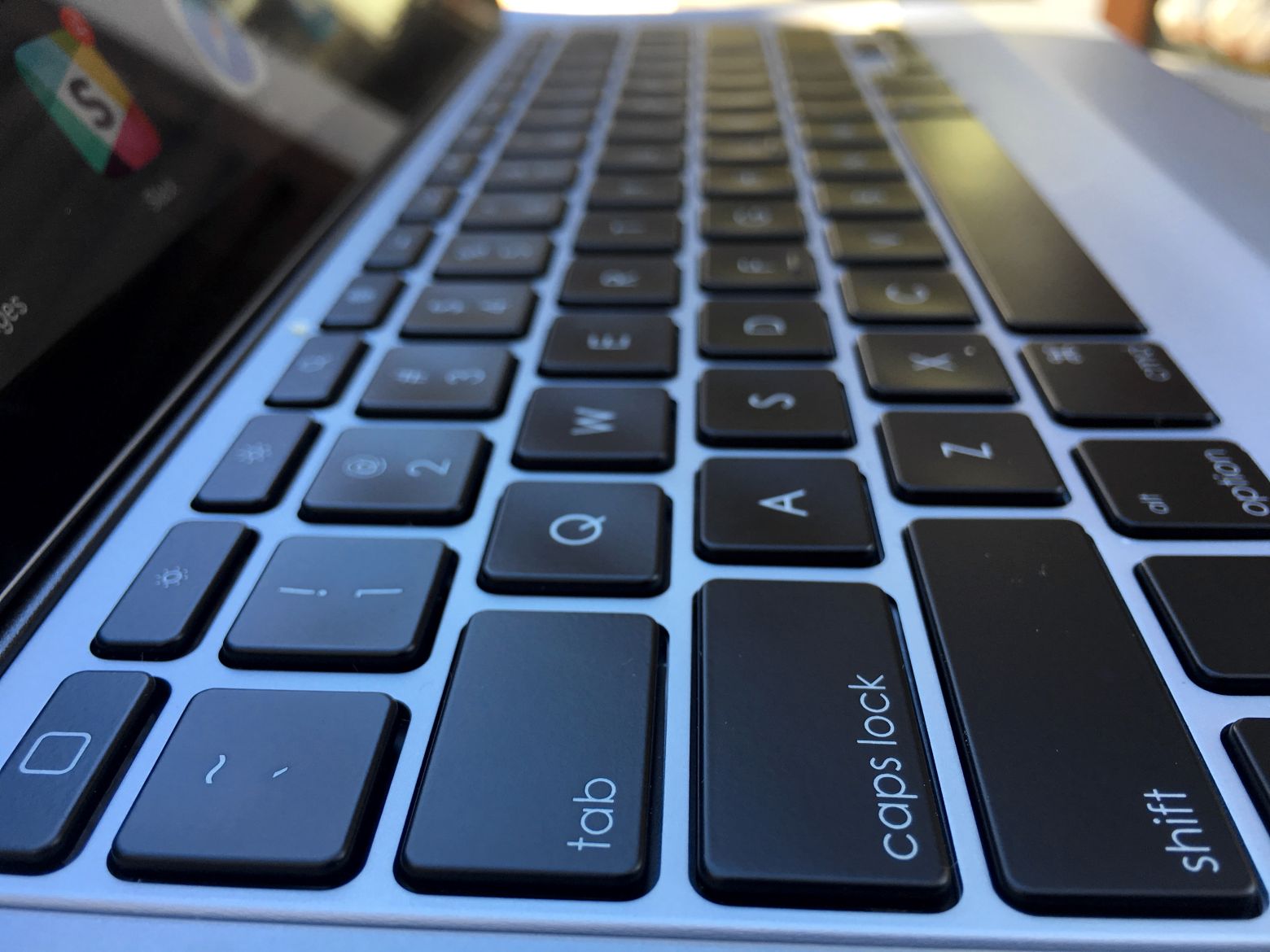 Review: Logitech's keyboard case for iPad Pro makes it a proper laptop