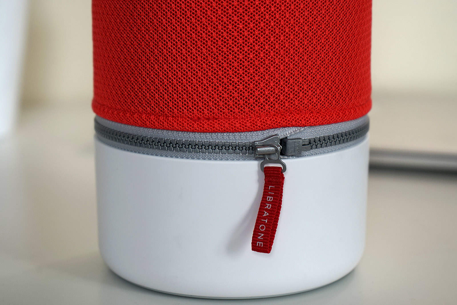 Review: Libratone Zipp(s) powerful sound into stunning design