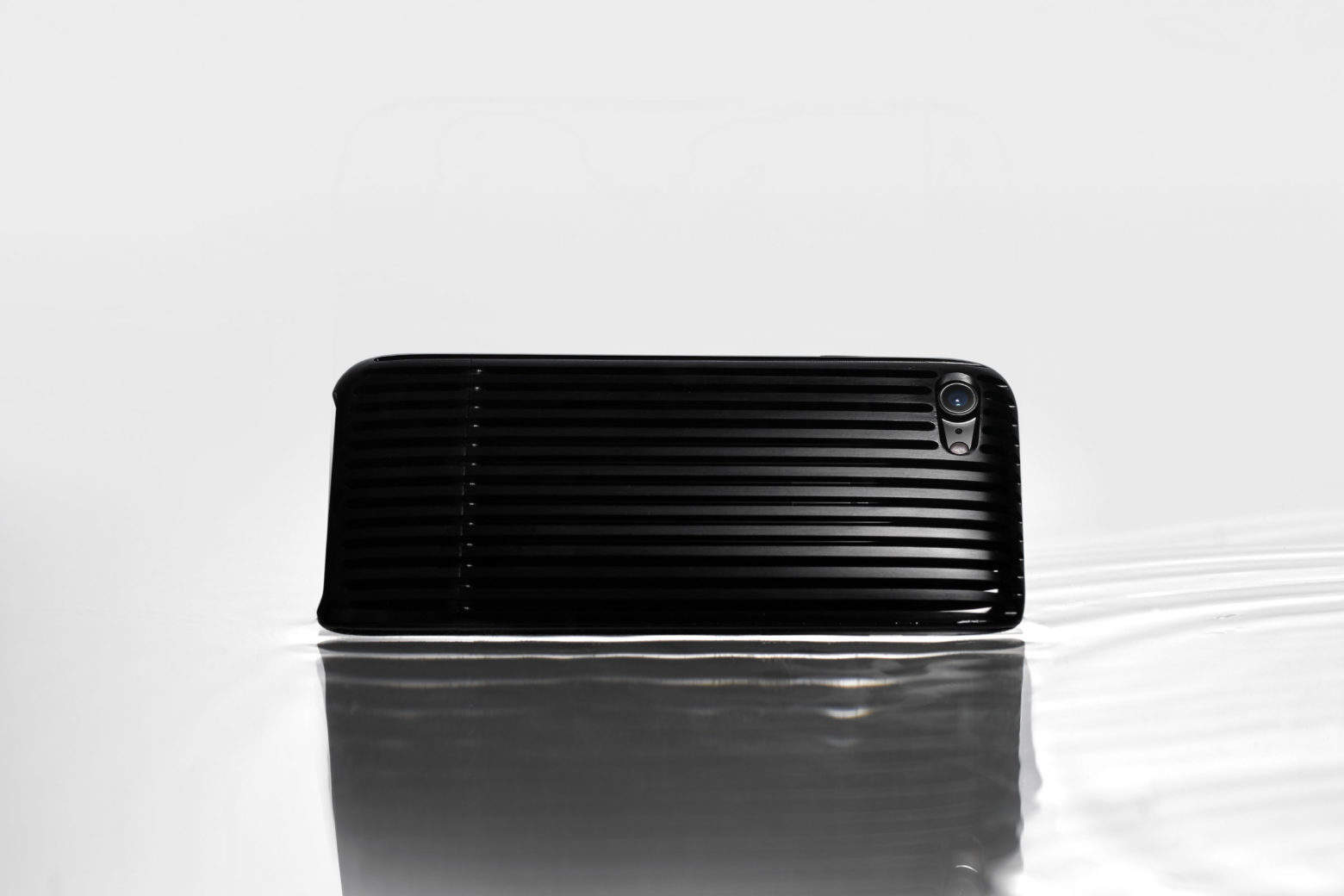 Crazy-expensive Japanese iPhone case is a handcrafted work of art ...