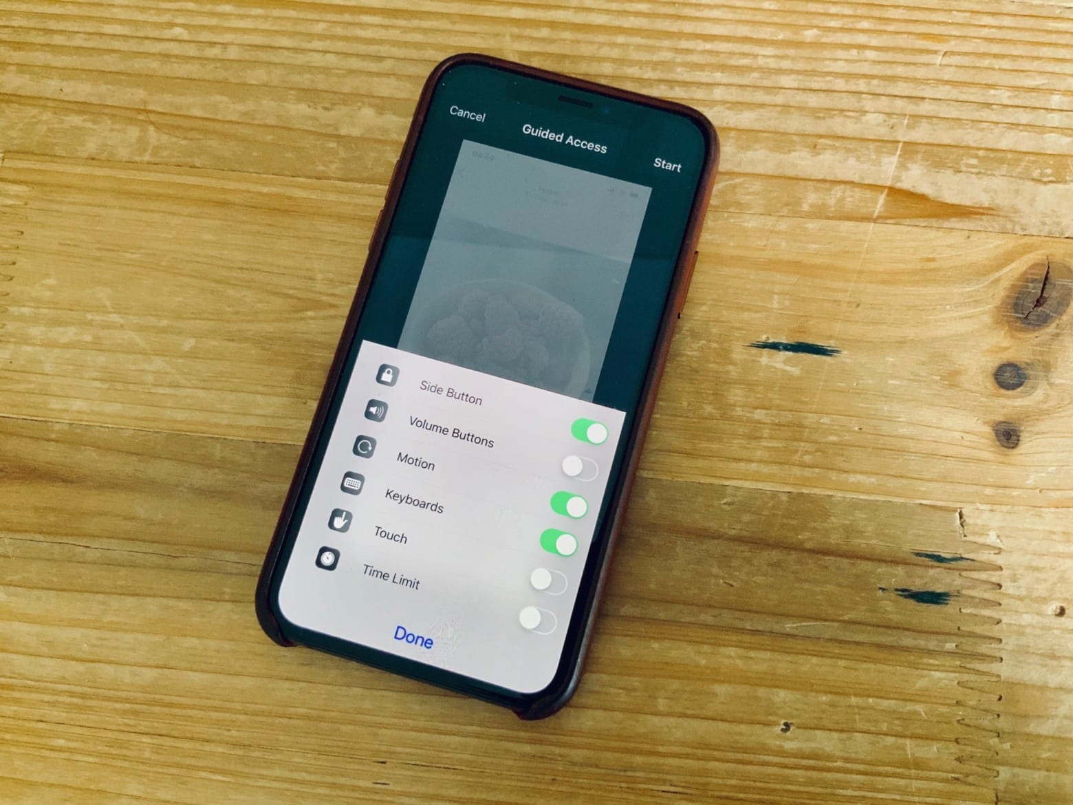 How to stop friends from swiping through all your photos | Cult of Mac
