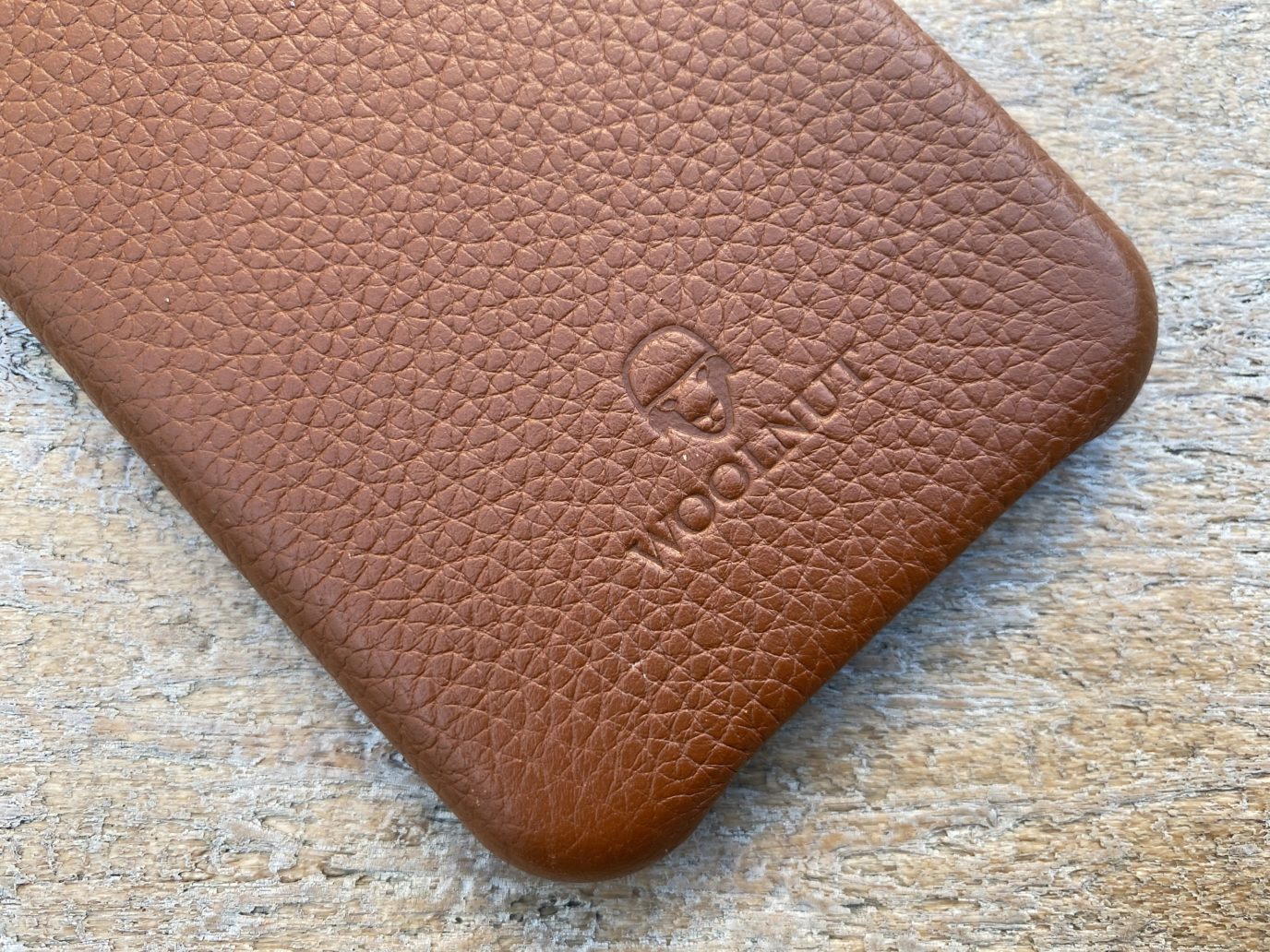 Woolnut leather iPhone 11 Pro case review: Stylish protection, vintage vibe
