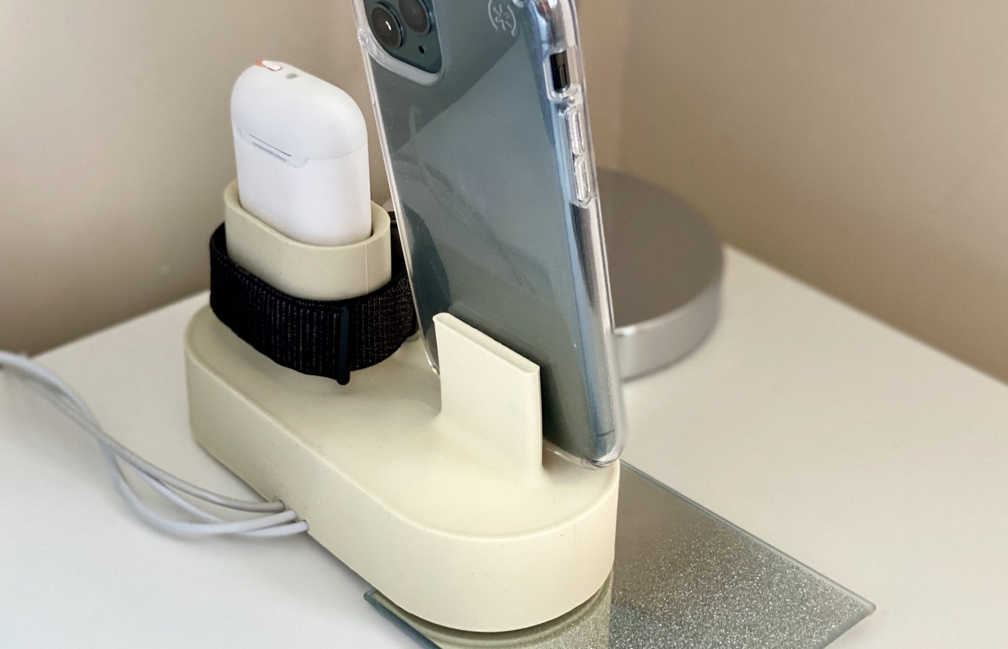 Elago 3-in-1 charging hub is virtually unbreakable, a steal at $30 [Review]