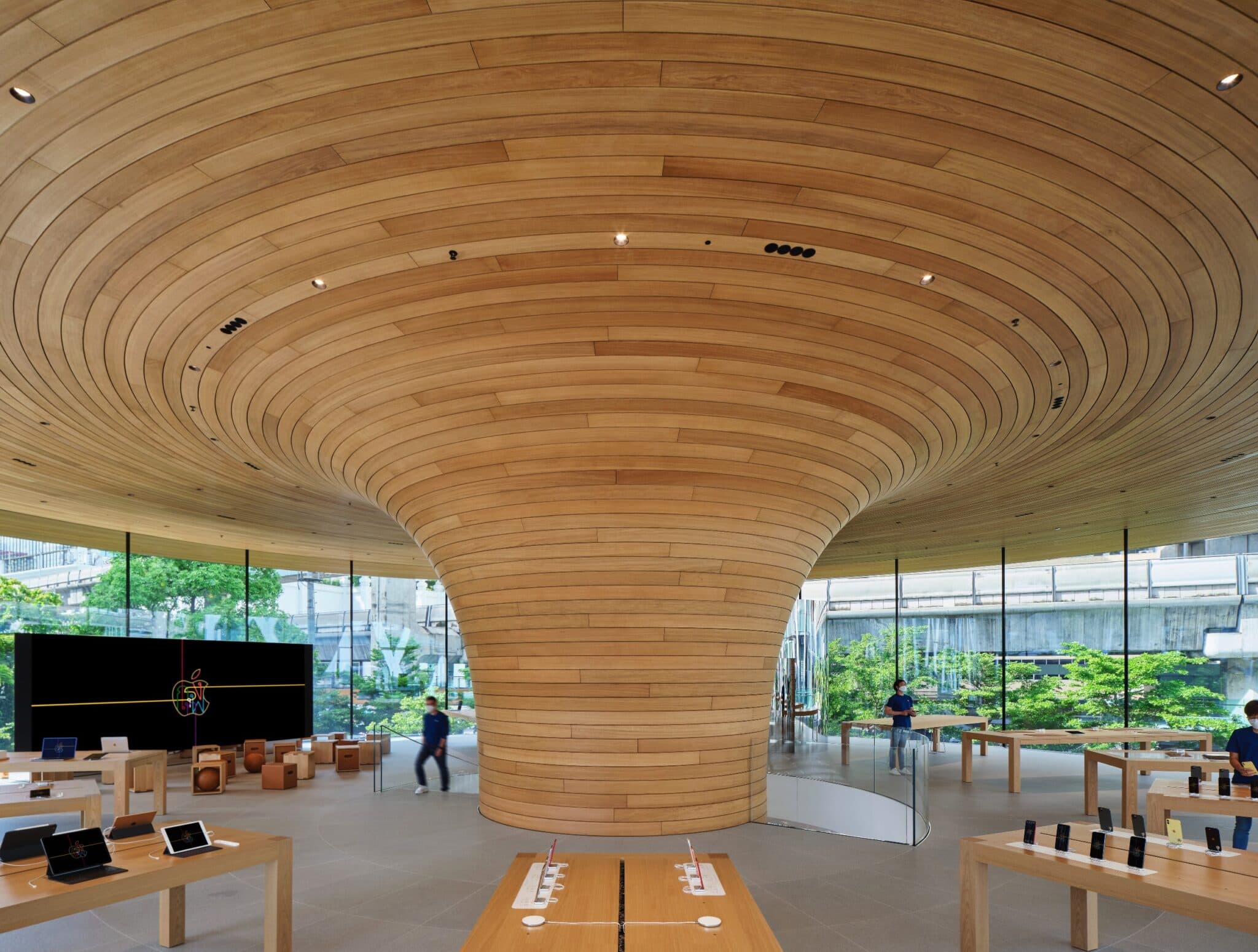 Bangkok's Apple Central World may be most spectacular Apple Store yet