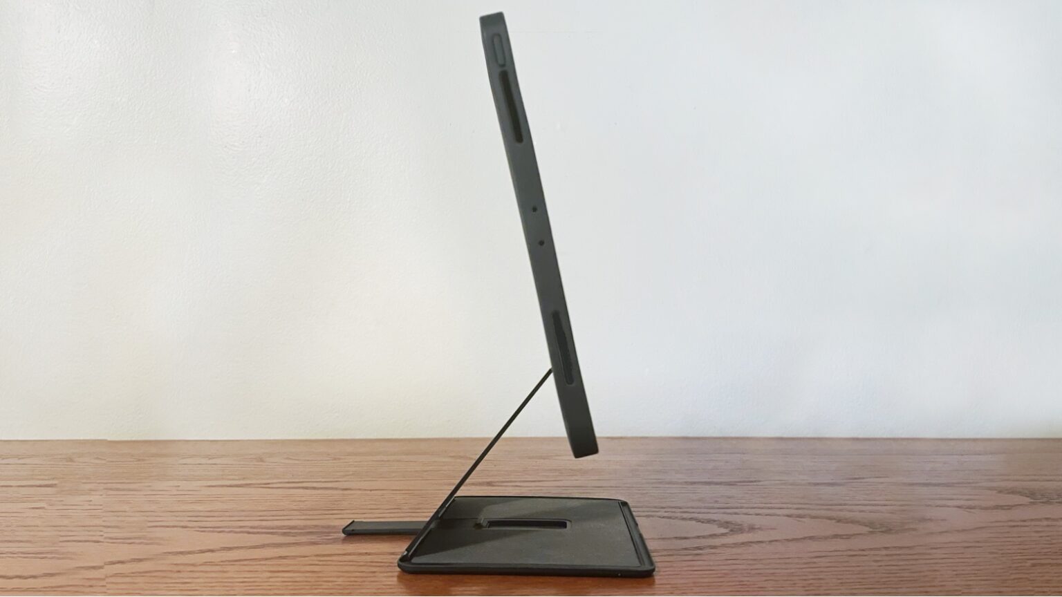 Moft Float review: Brilliant iPad stand works all the angles