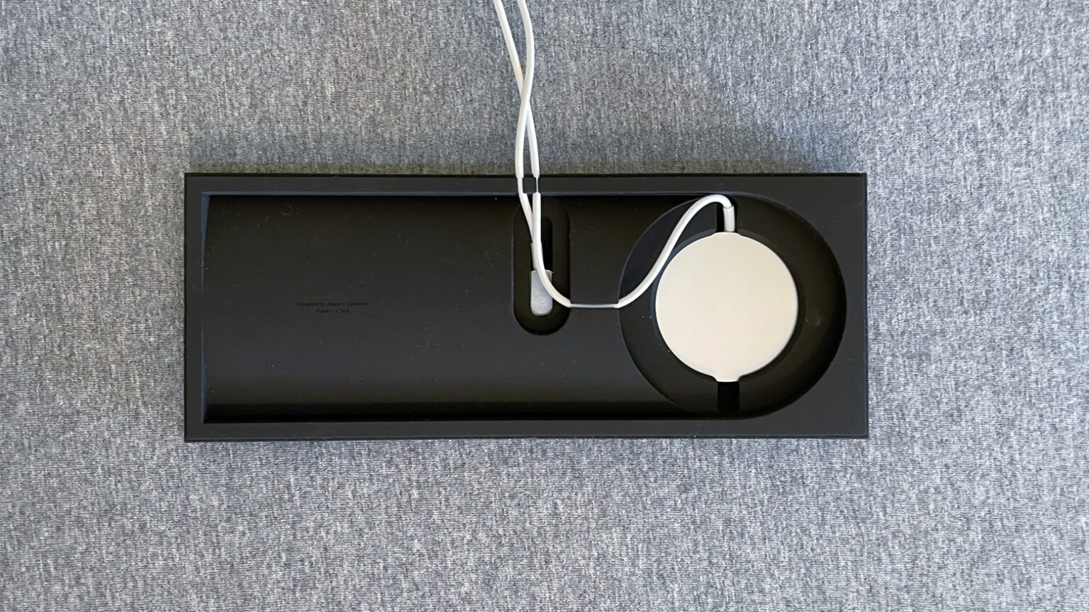 Elago Charging Tray Duo for MagSafe review: Cut the clutter