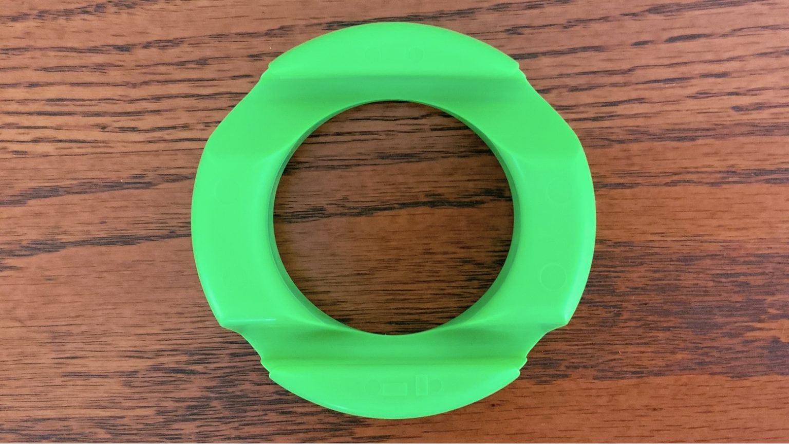 GoDonut review: Rugged and colorful phone and tablet stand