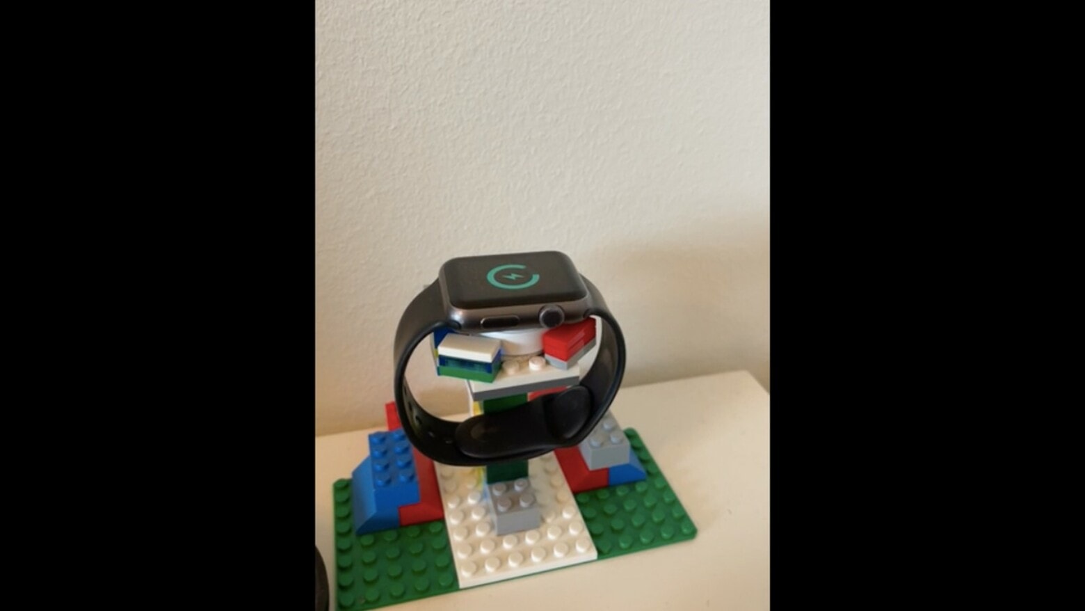 Build your Apple Watch charging dock out of Lego bricks | Cult of Mac