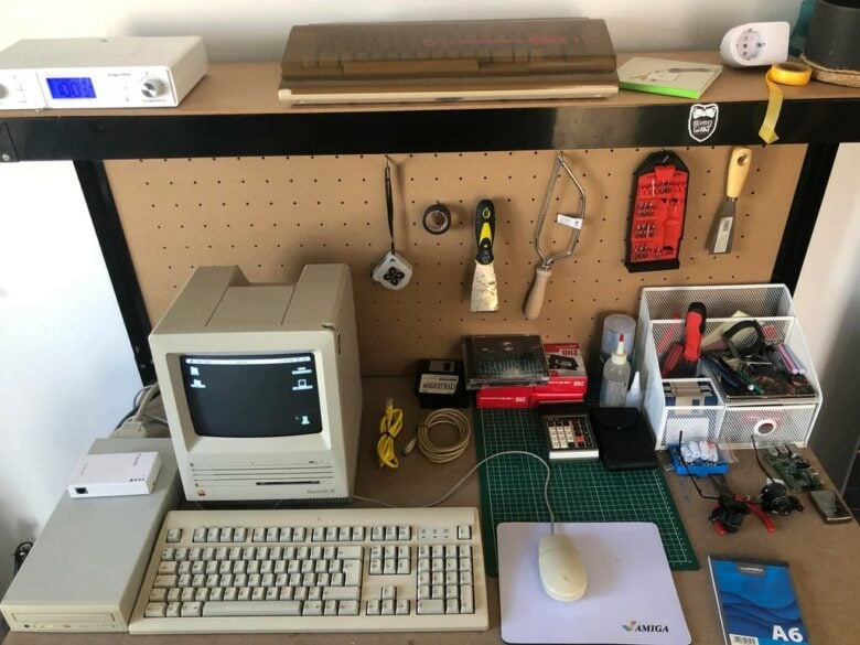 Vintage Apple rig says 'Hello, 1994' from Romania [Setups] | Cult of Mac
