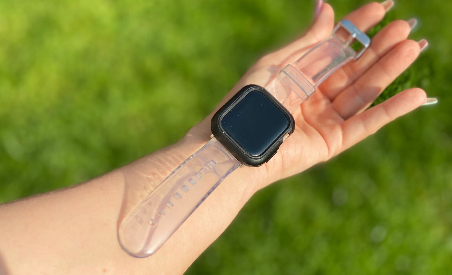 Elago Clear band for Apple Watch looks great, feels even greater [Review]