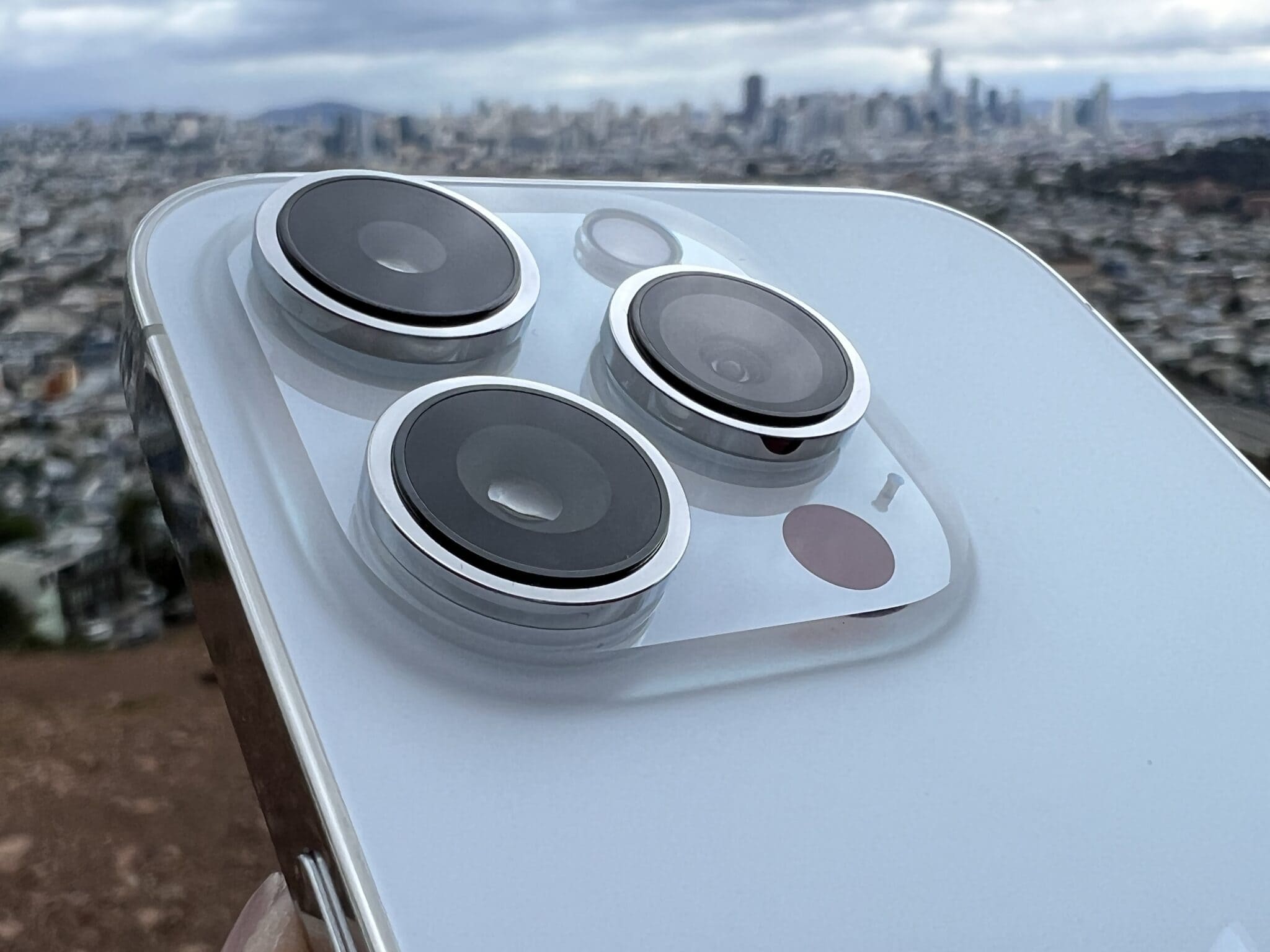 iPhone 14 Plus vs. iPhone 14 Pro Max comparison: Which is right for you ...