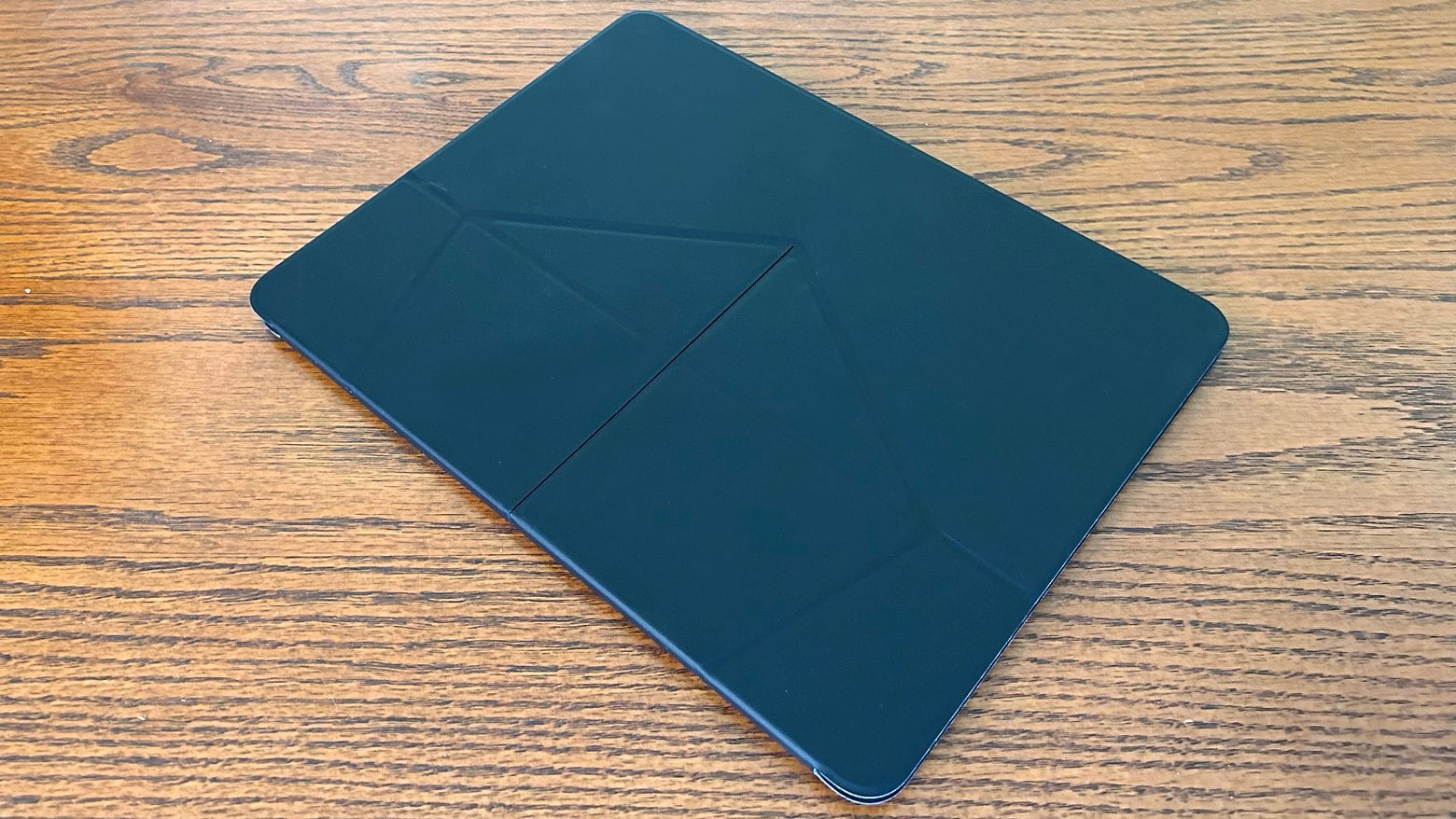 Brilliant origami case/stand raises iPad to eye level [Updated review]