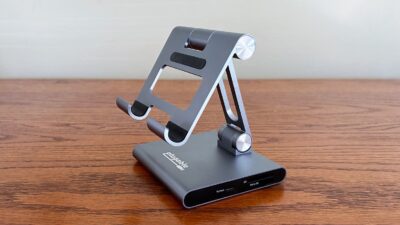 Plugable USB-C Stand Dock review: iPad stand and hub in one