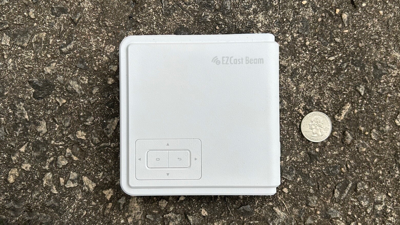 EZCast Beam J4a review: Small but powerful pico projector