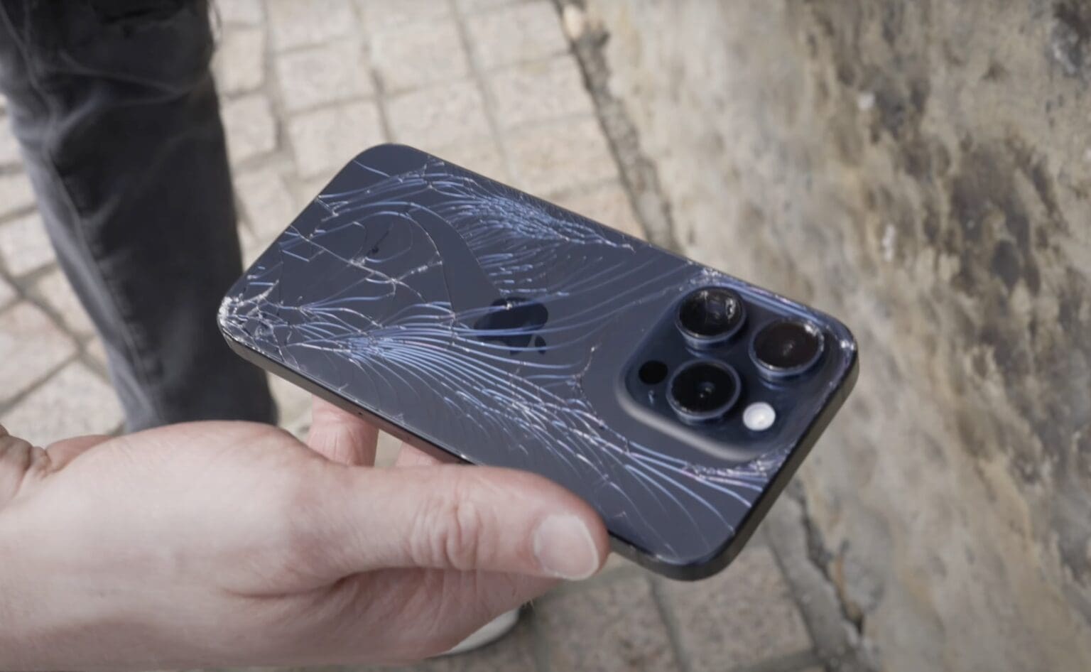 iPhone 14 Pro trounces trashed iPhone 15 Pro in first drop test | Cult ...