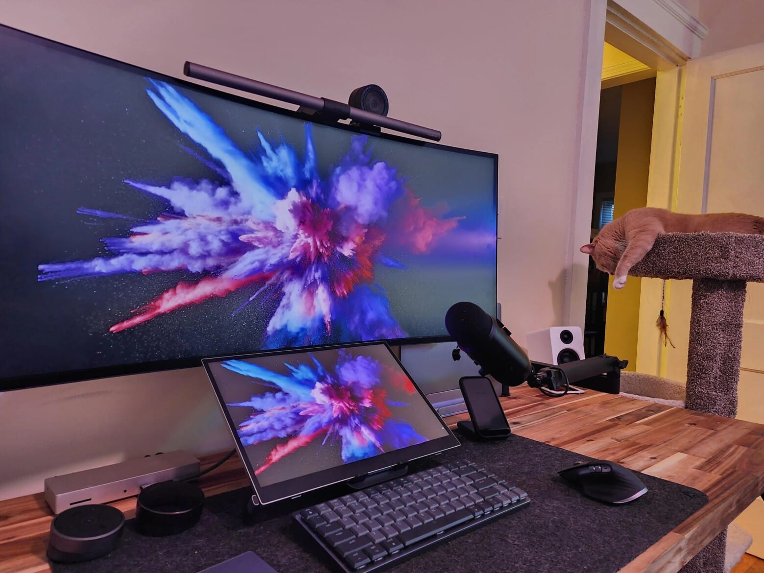 MacBook Pro drives massive 5K2K display plus mini monitor [Setups ...