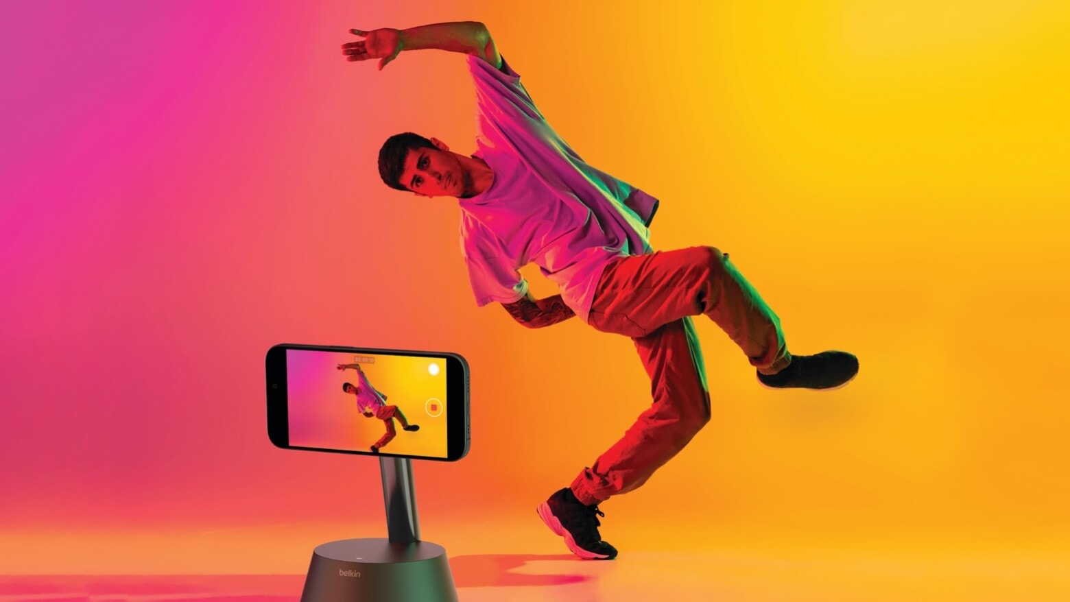 Belkin Auto-Tracking Stand Pro review: iPhone camera dock