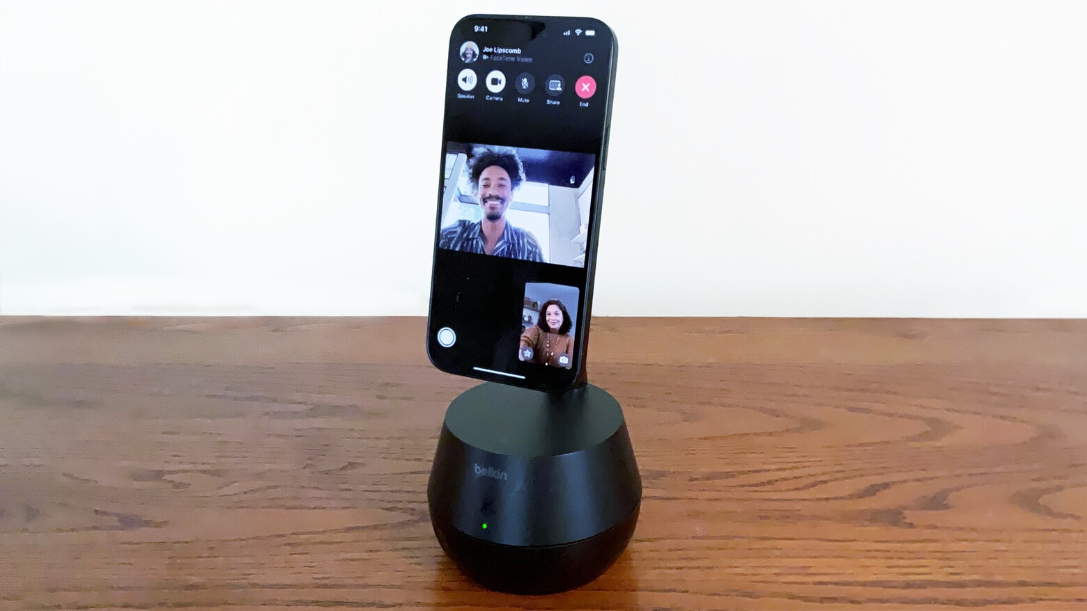 Belkin Auto-Tracking Stand Pro review: iPhone camera dock