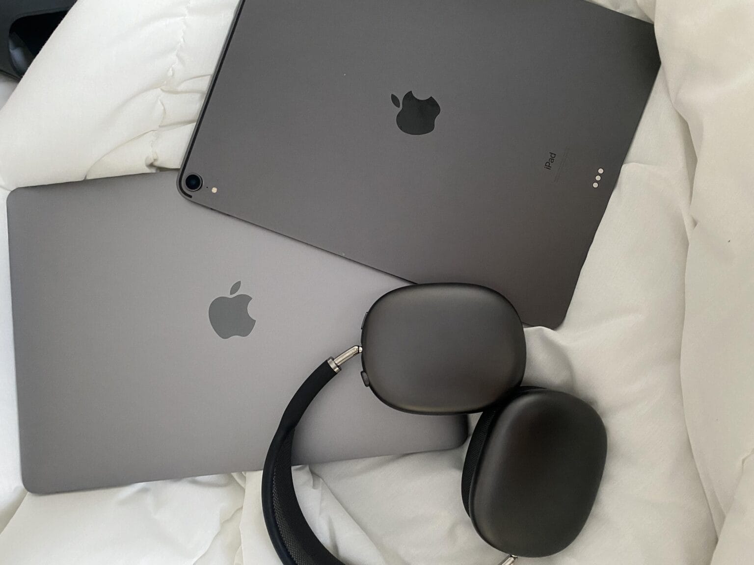 Space gray vs. silver MacBook [Buyer's guide] | Cult of Mac