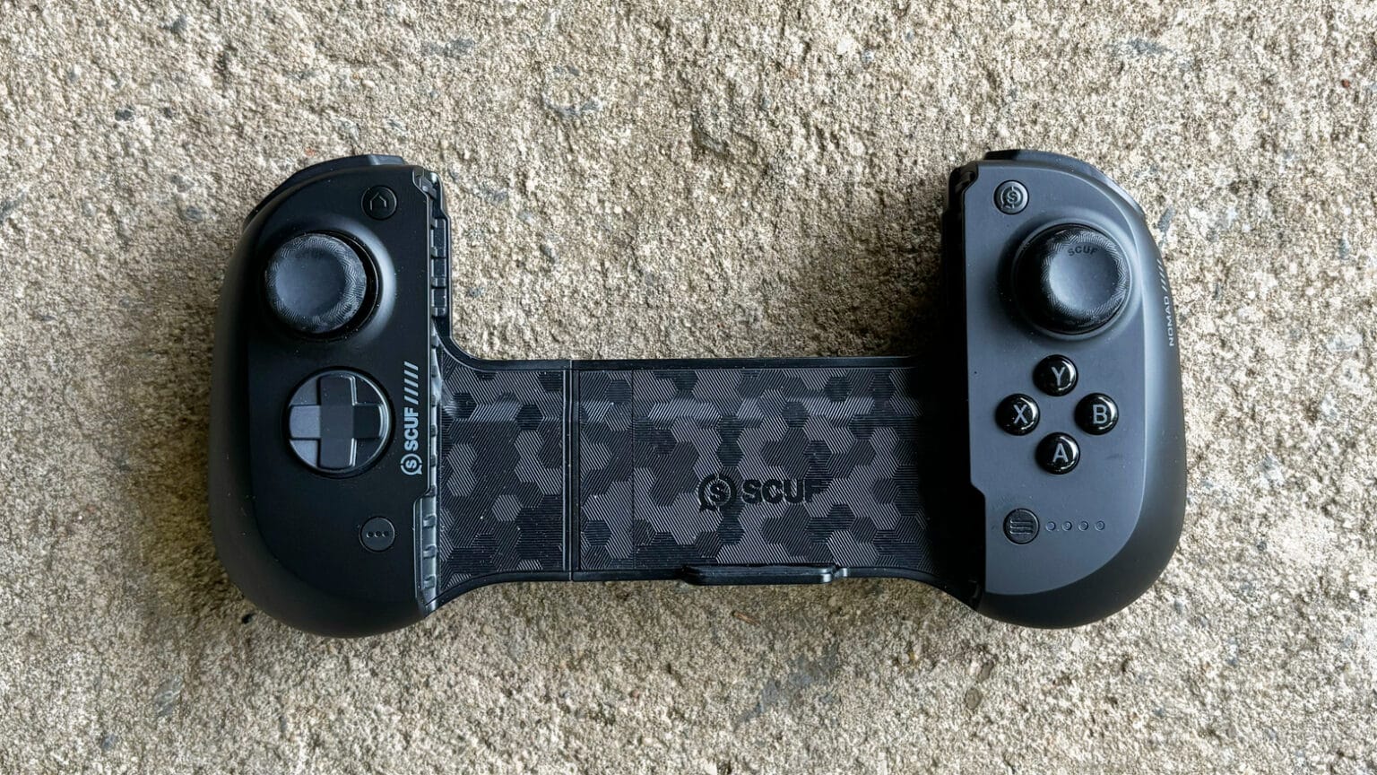 Scuf Nomad review: Excellent iPhone game controller | Cult of Mac