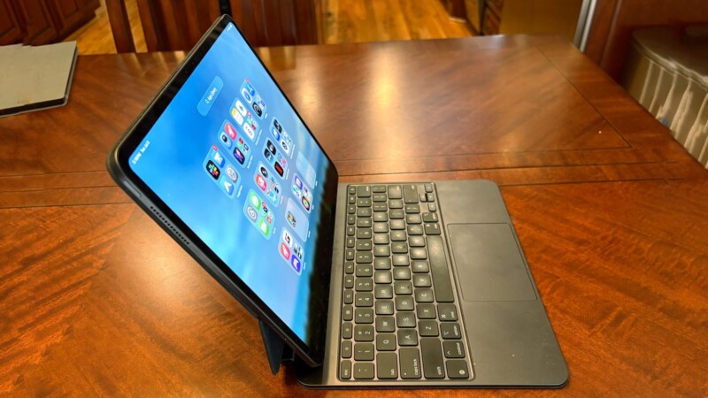 Logitech Flip Folio review: Keyboard/case/stand combo for iPad | Cult ...