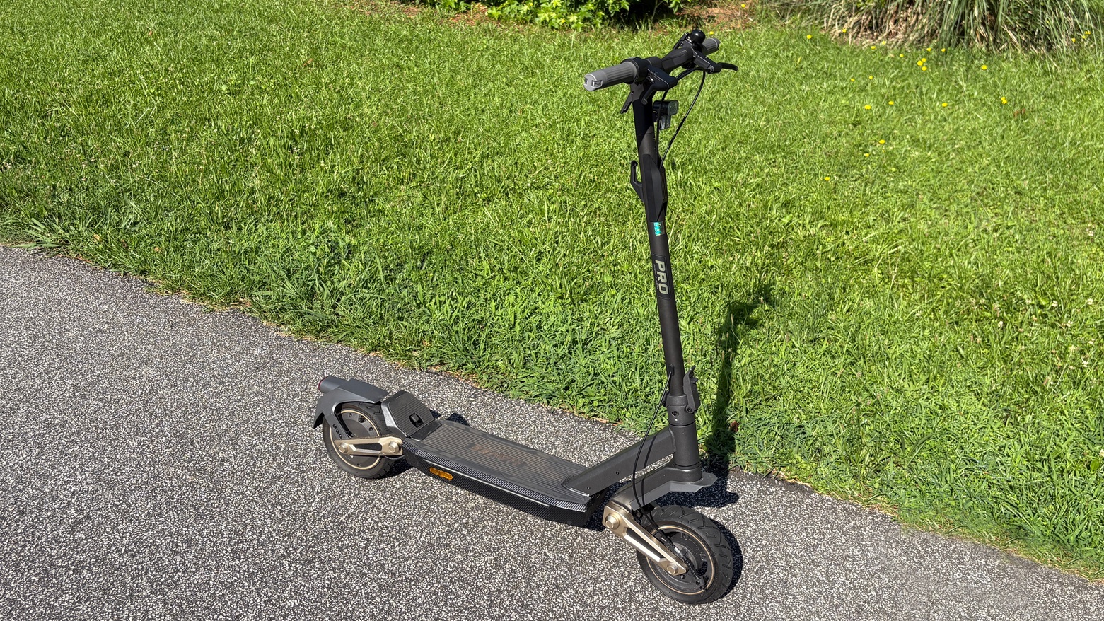 Navee ST3 Pro Electric Scooter review: Powerful, fun, useful | Cult of Mac