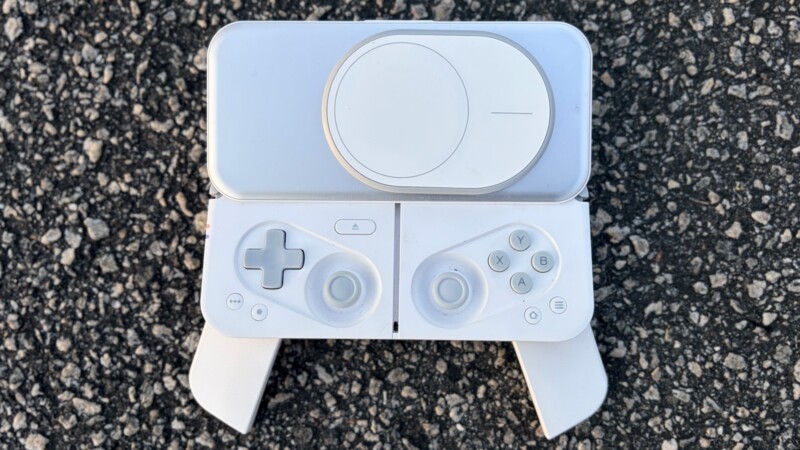 There's a new best all-around iPhone game controller [Review] | Cult of Mac